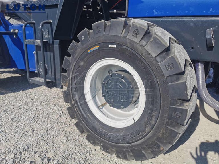 LT4.0 Self Loading Concrete Mixer From LUTON GROUP